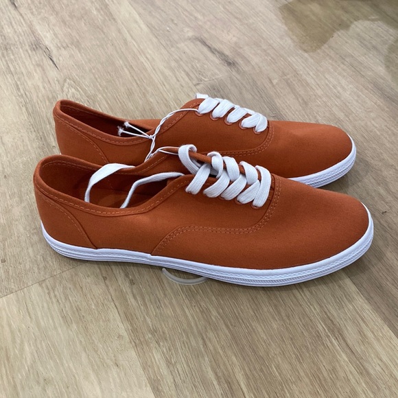 Universal Thread | Shoes | New Womens Universal Thread Lunea Sneakers ...